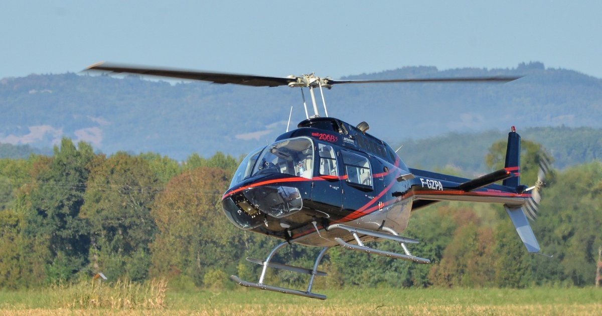 Embarquez à bord d'un hélicoptère en Auvergne pour un moment d'exception.