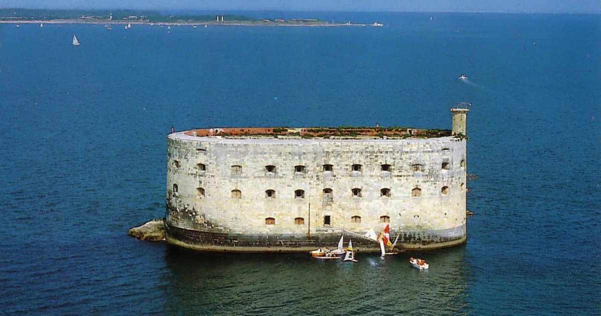 Survol de Fort Boyard et La Rochelle en hélicoptère