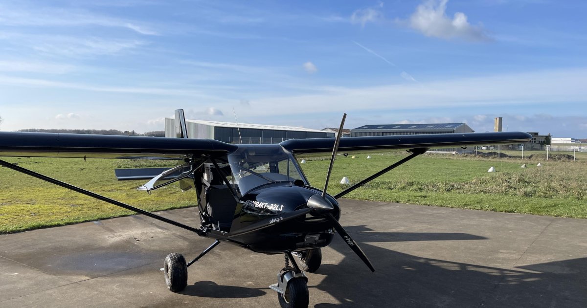 Envolez-vous pour un magnifique vol au-dessus de la côte d'Emeraude ...